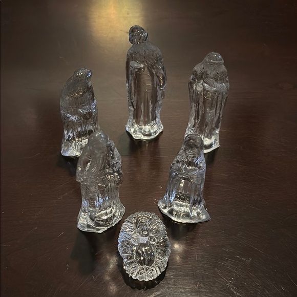 Holiday | 6 Piece Clear Glass Nativity Set Jesus In The Manger Mary ...